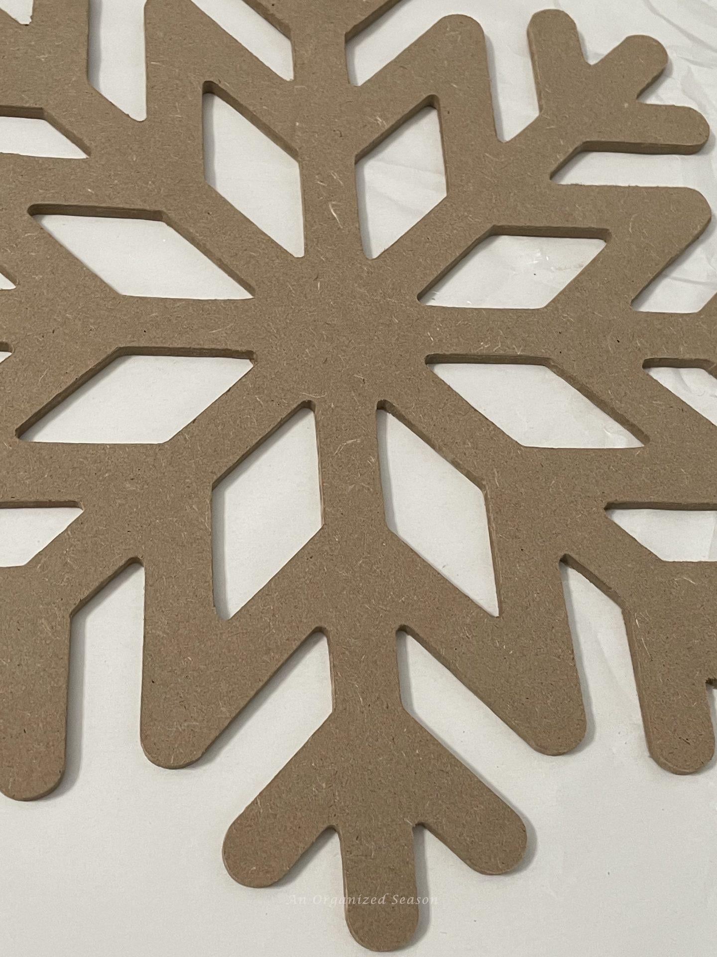 Make this Cheap but Cute Tree Topper - An Organized Season