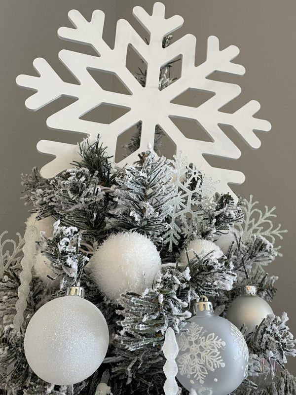 Make this Cheap but Cute Tree Topper - An Organized Season