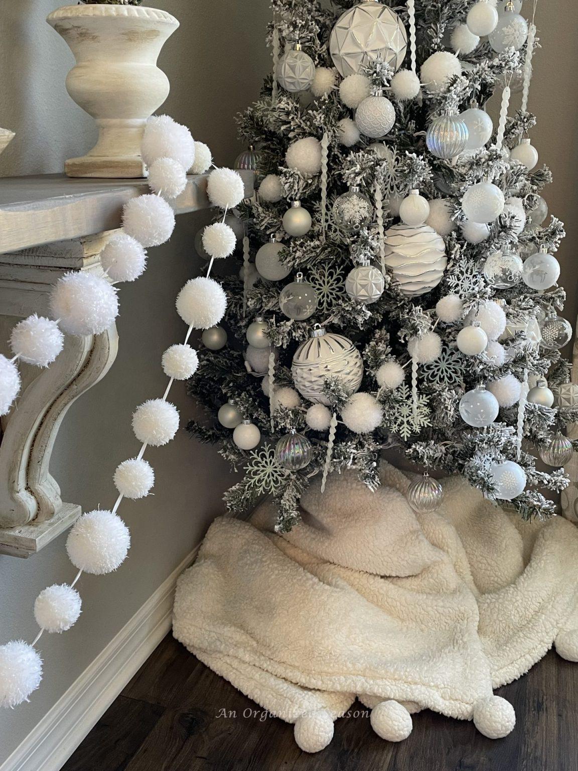Make this Cheap but Cute Tree Topper - An Organized Season