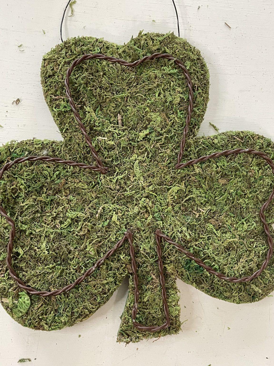 Simple St. Patrick's Day DIY Decor Makeover - An Organized Season