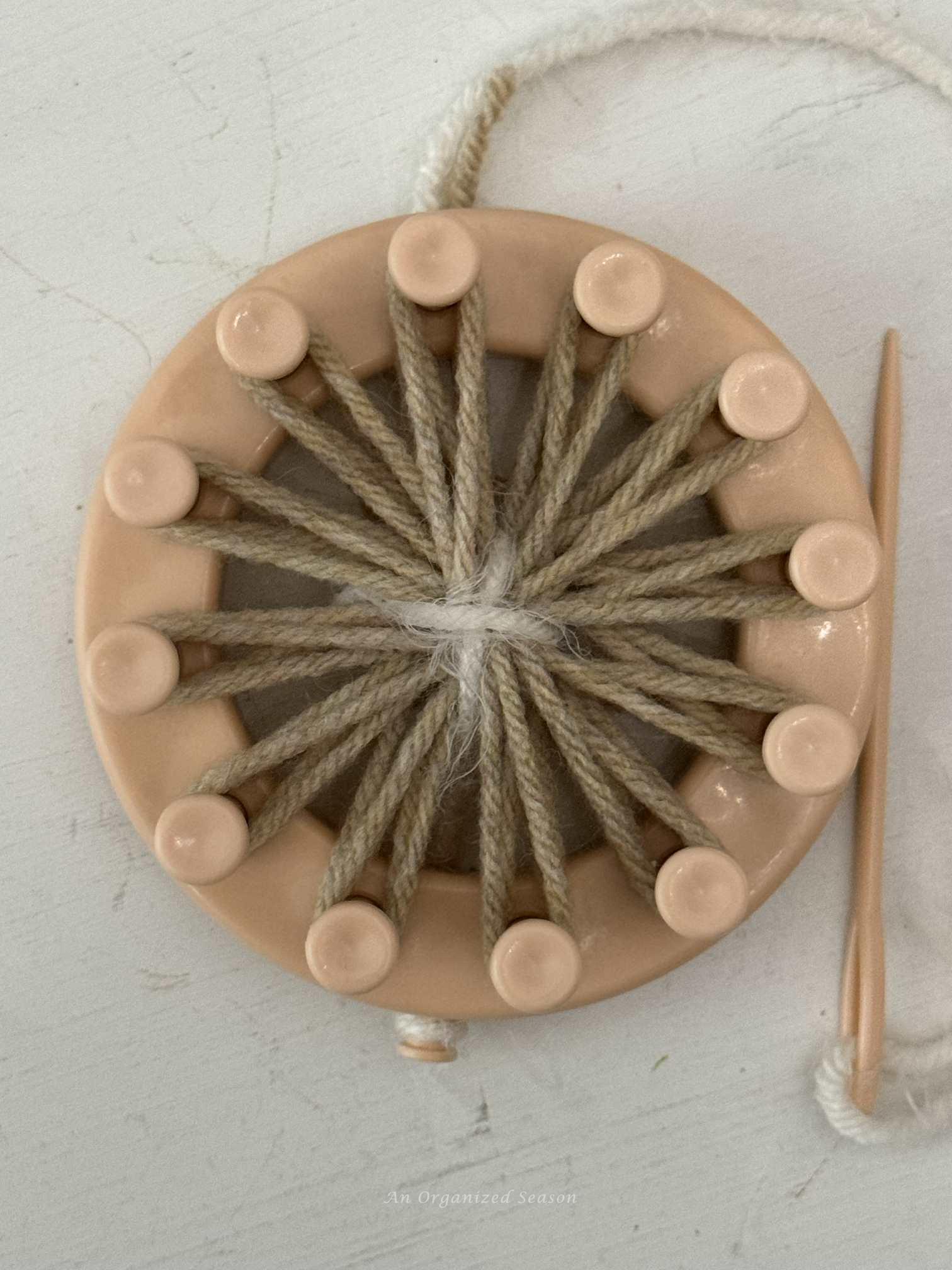 Create Beautiful Yarn Flowers to Decorate With - An Organized Season