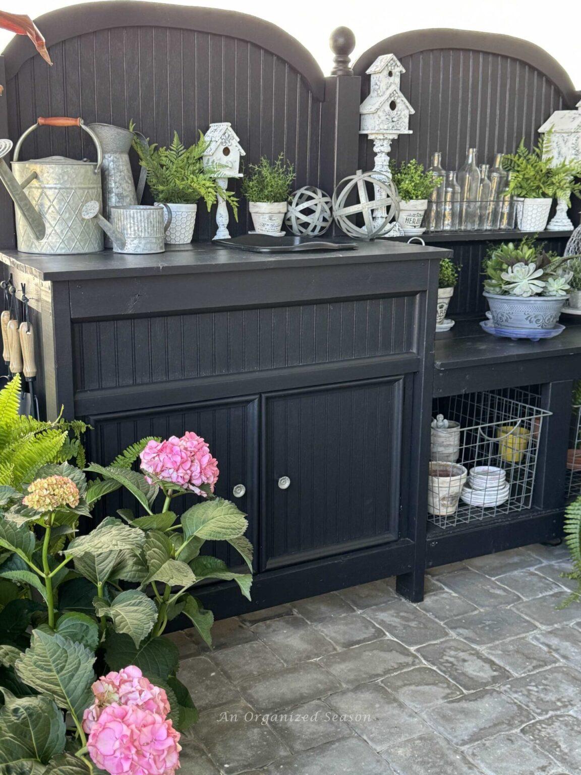 Easy Ideas to Organize a Potting Bench with Style - An Organized Season