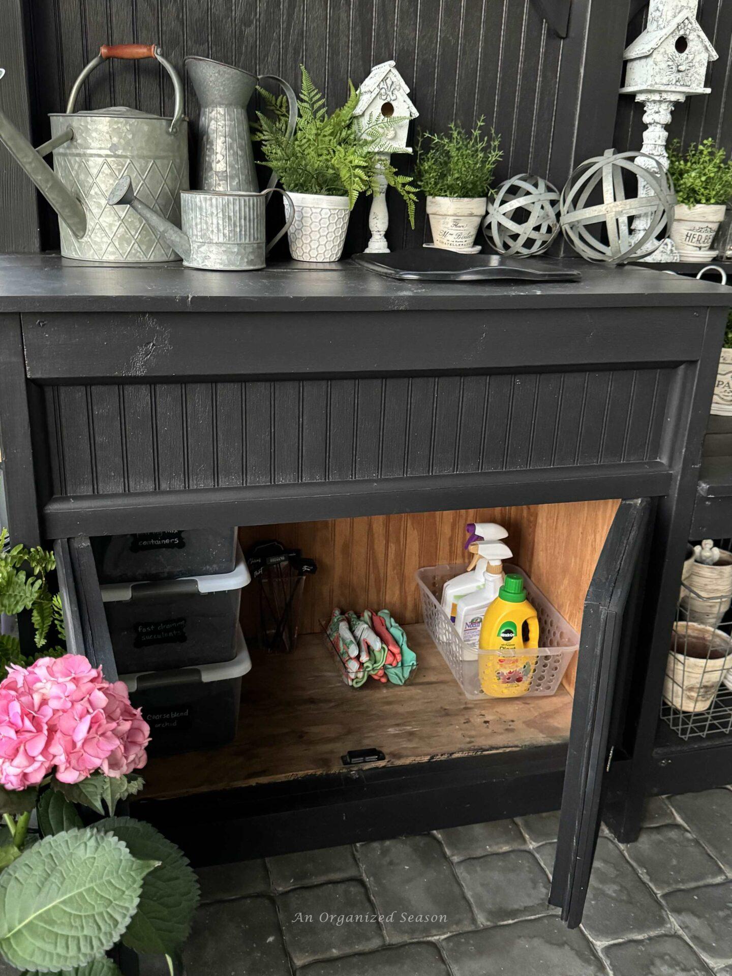 Easy Ideas to Organize a Potting Bench with Style - An Organized Season