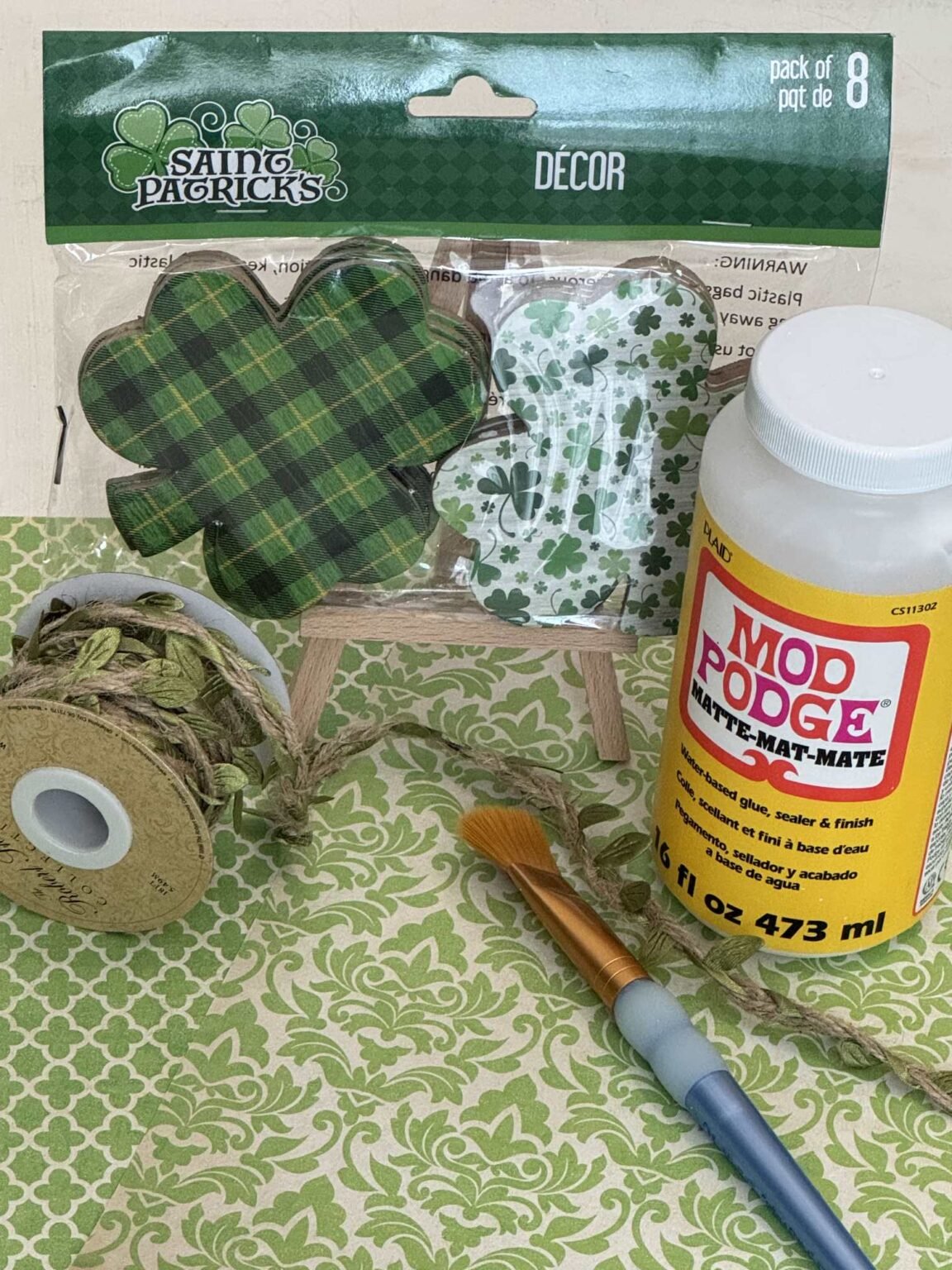 Quick and Easy Dollar Tree Shamrock Garland DIY - An Organized Season