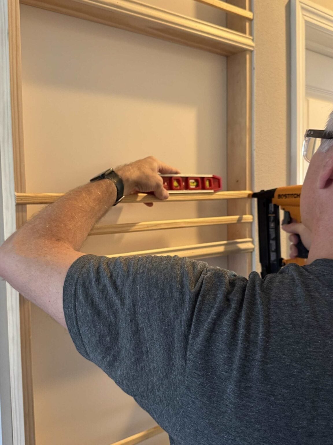 How to Make a DIY Plate Rack For a Kitchen - An Organized Season